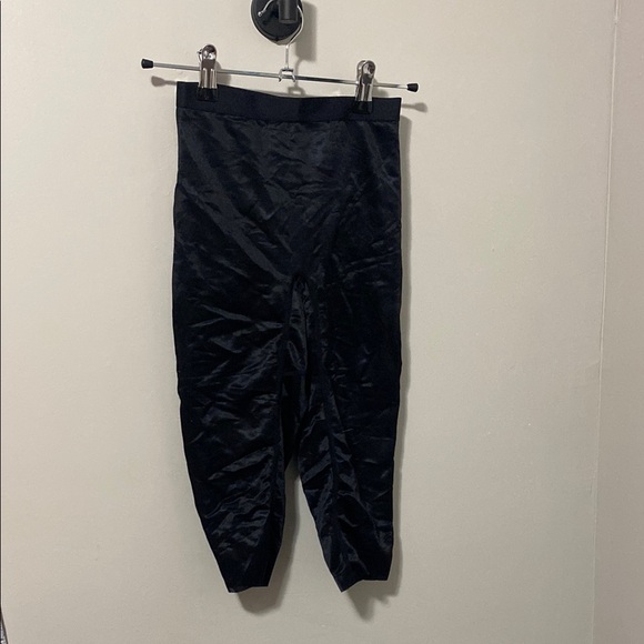 SKIMS | Intimates & Sleepwear | Nwt Skims Barely There Shapewear Black ...